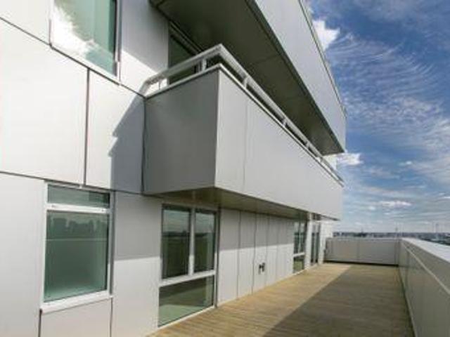3 Bedrooms Flat for rent in Barking Road, Canning Town E16