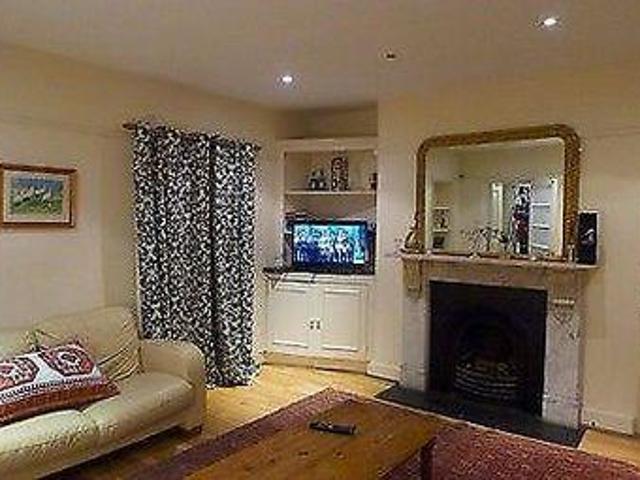 3 Bedrooms Flat for rent in Barons Court, London W14