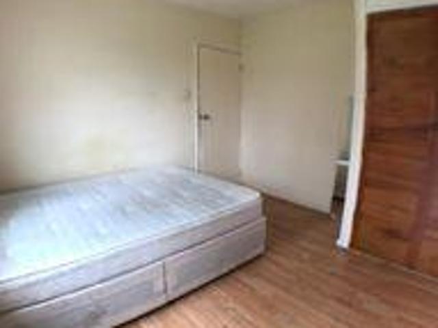 3 Bedrooms Flat for rent in Barnado Gardens, London E1