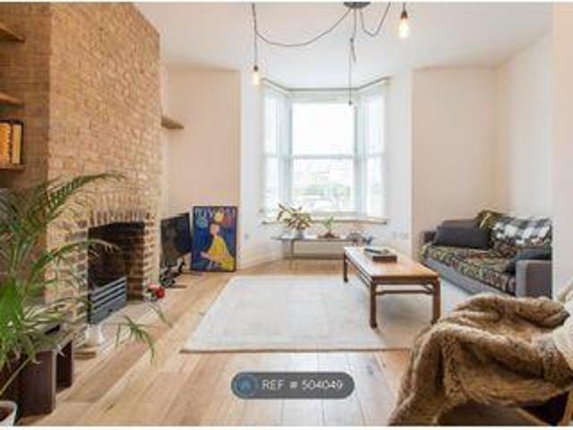 3 Bedrooms Flat for rent in Barretts Grove, London N16