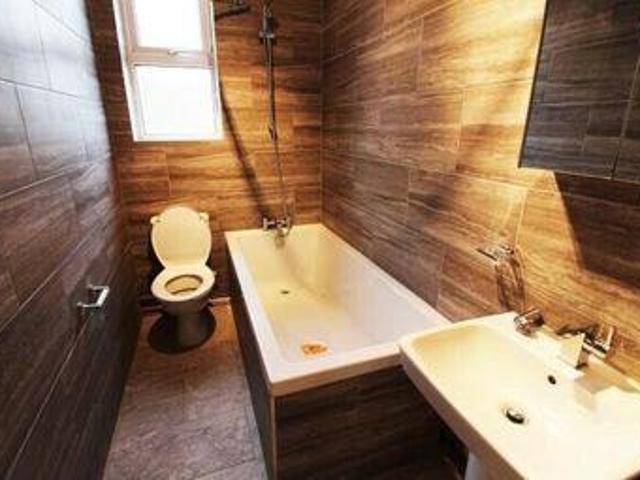 3 Bedrooms Flat for rent in Belgrave Road, Ilford IG1