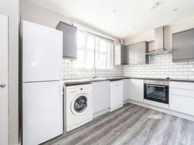 3 Bedrooms Flat for rent in Belsize Road, London NW6