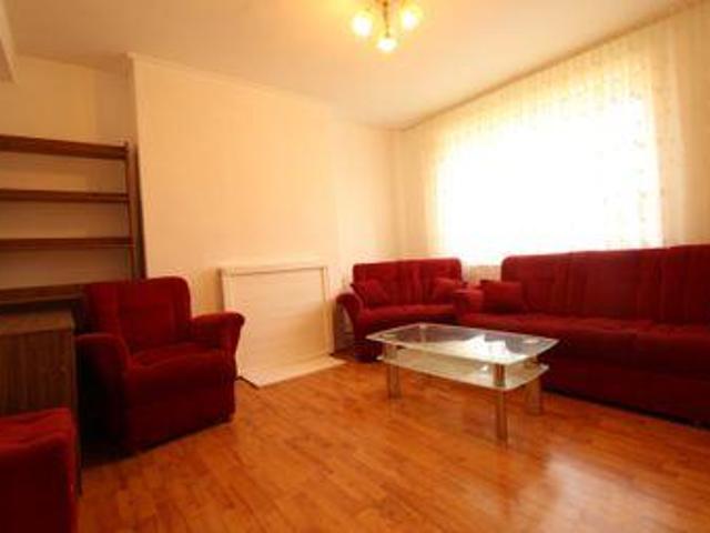 3 Bedrooms Flat for rent in Benett Court, Axminster Road, Holloway, Finsbury Park N7