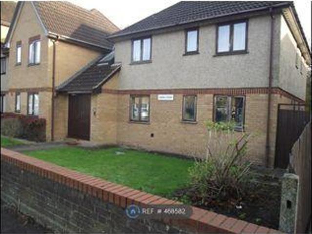 3 Bedrooms Flat for rent in Bishops Rise, Hatfield AL10