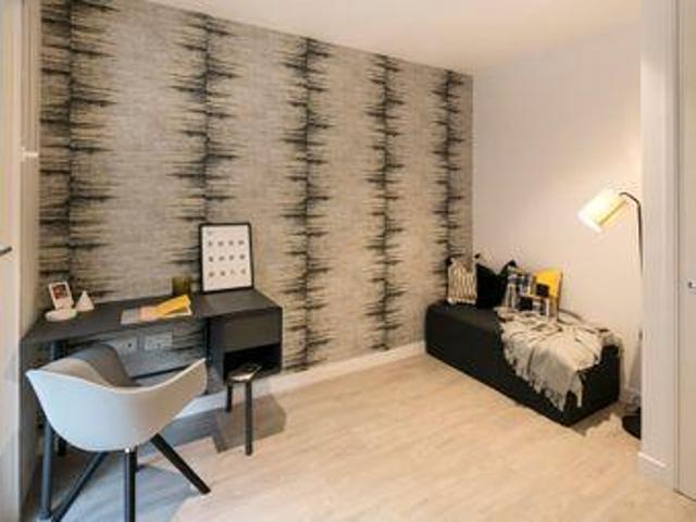 3 Bedrooms Flat for rent in Blyth Road, Hayes UB3