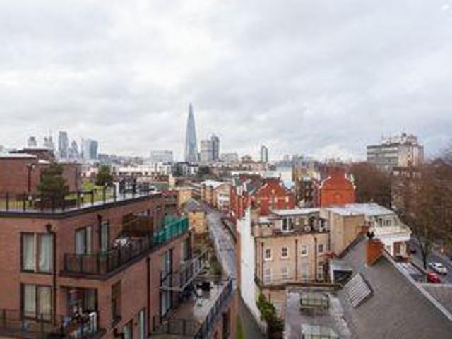 3 Bedrooms Flat for rent in Blackfriars Circus, London SE1