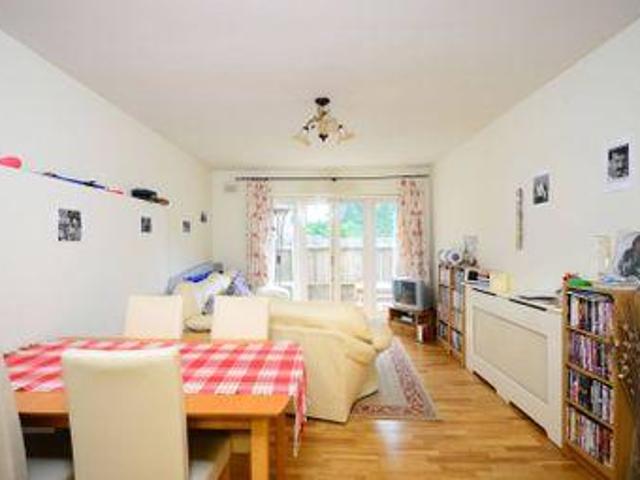 3 Bedrooms Flat for rent in Blenheim Gardens, Brixton Hill SW2
