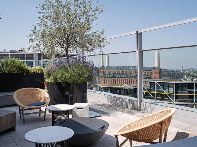 3 Bedrooms Flat for Rent in Bloom West | Foxtons