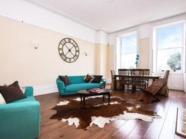 3 Bedrooms Flat for rent in Brunswick Square, Hove BN3