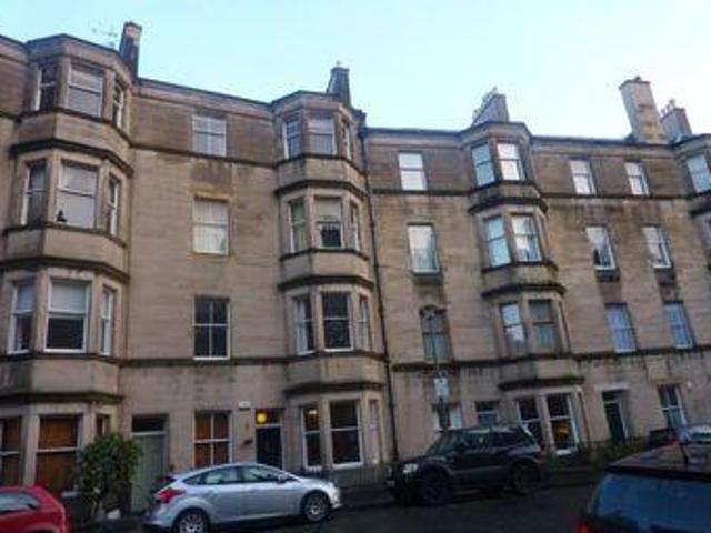 3 Bedrooms Flat for rent in Bruntsfield Gardens, Edinburgh EH10