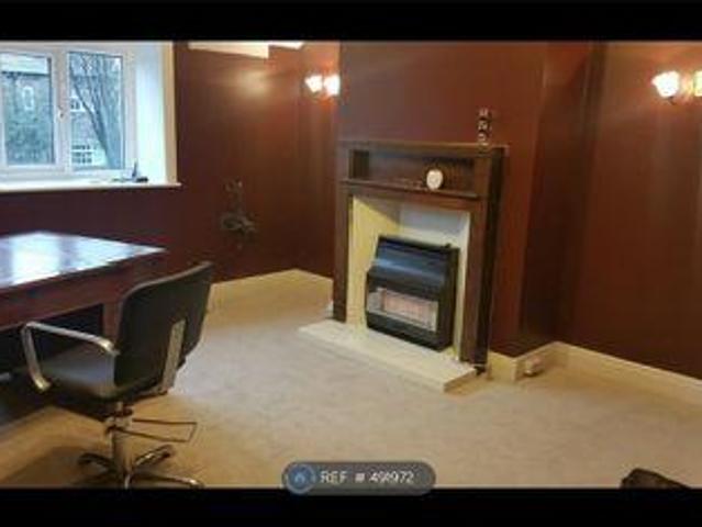 3 Bedrooms Flat for rent in Bramhope, Bramhope, Leeds LS16