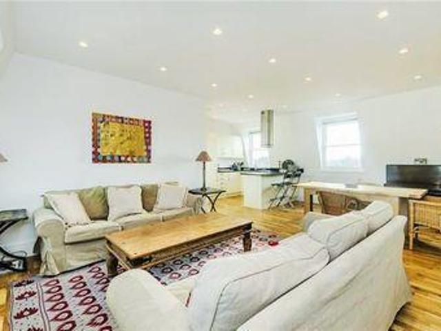 3 Bedrooms Flat for rent in Brenda Road, London SW17