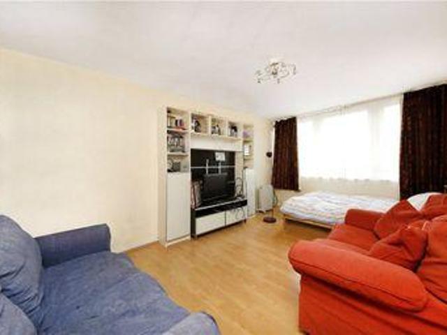 3 Bedrooms Flat for rent in Brenthouse Road, Hackney, London E9