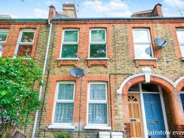 3 Bedrooms Flat for rent in Brettenham Road, London E17