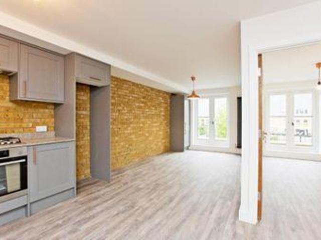 3 Bedrooms Flat for rent in Brick Lane, London E1