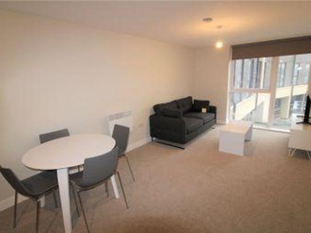 3 Bedrooms Flat for rent in Bridgewater Point, Worrall Street, Salford, Greater Manchester M5