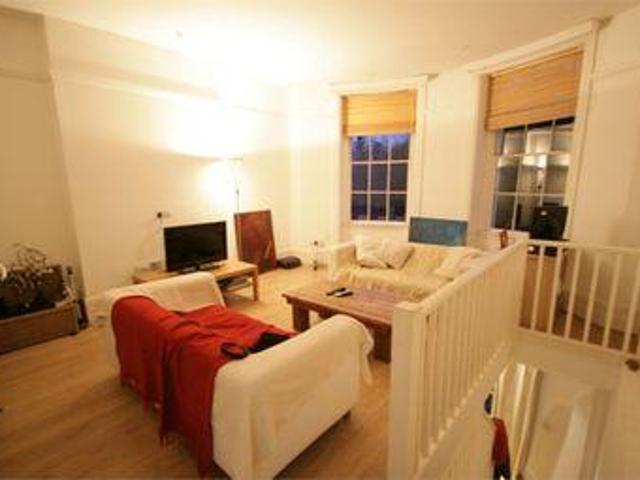 3 Bedrooms Flat for rent in Brixton Station Road, London SW9
