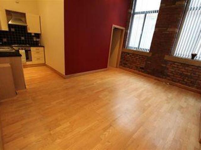 3 Bedrooms Flat for rent in Broadgate House, Broad Street, Bradford BD1