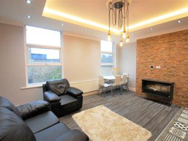 3 Bedrooms Flat for rent in Brooke Road, London N16