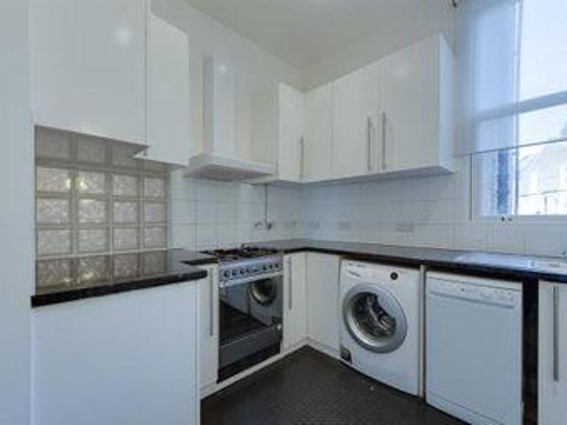 3 Bedrooms Flat for rent in Brooke Road, London N16