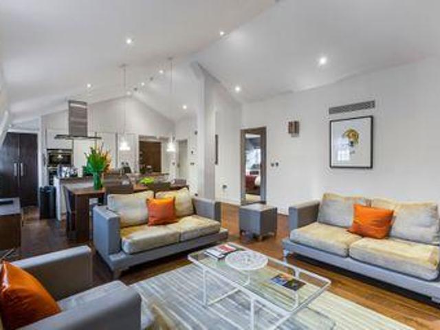 3 Bedrooms Flat for rent in Brompton Road, Knightsbridge, London SW3