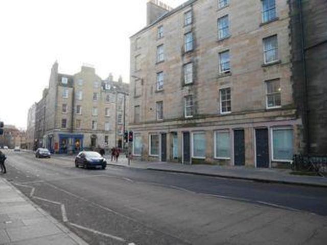 3 Bedrooms Flat for rent in Buccleuch Street, Edinburgh EH8