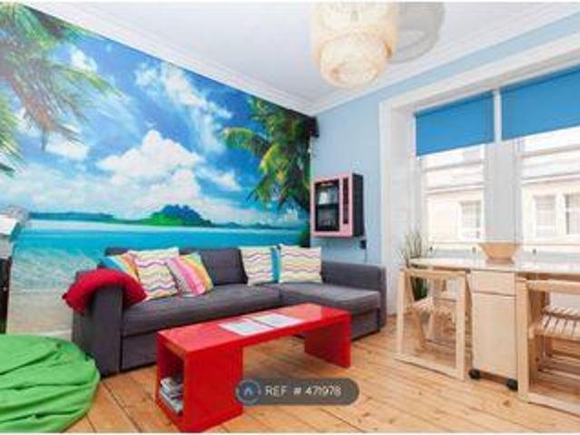 3 Bedrooms Flat for rent in Buccleuch Terrace, Edinburgh EH8