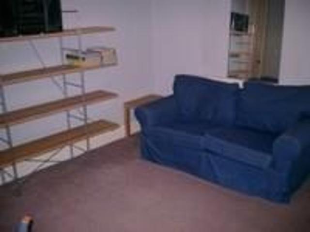 3 Bedrooms Flat for rent in Buccleuch Terrace, Newington, Edinburgh EH8