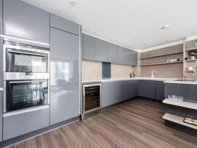 3 Bedrooms Flat for rent in Buckhold Road, London SW18
