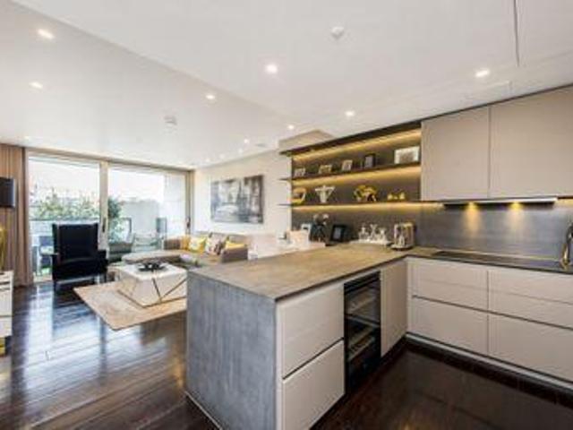 3 Bedrooms Flat for rent in Buckingham Palace Road, Westminster, London SW1W