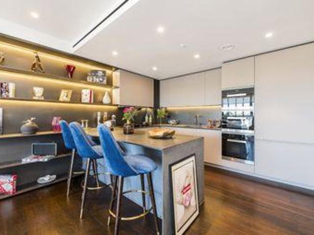3 Bedrooms Flat for rent in Buckingham Palace Road, Westminster, London SW1W