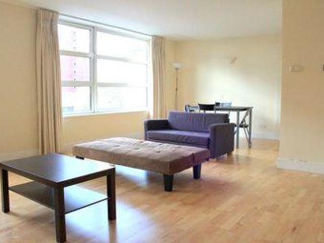 3 Bedrooms Flat for rent in Buckingham Palace Road, London SW1W