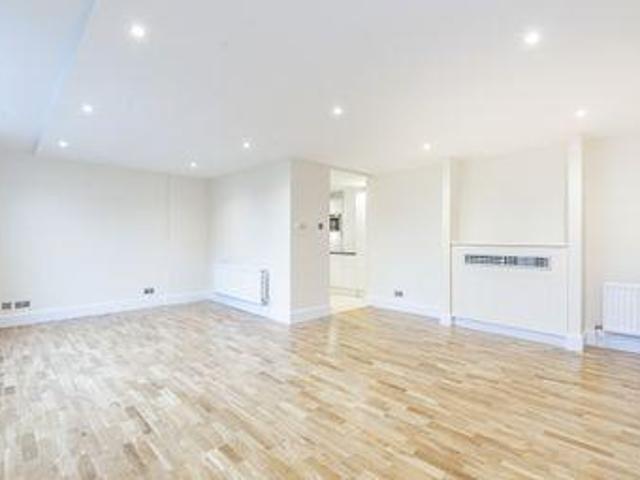 3 Bedrooms Flat for rent in Buckingham Palace Road, London SW1W
