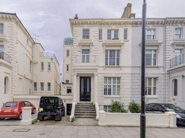 3 Bedrooms Flat for rent in Buckland Crescent, London NW3