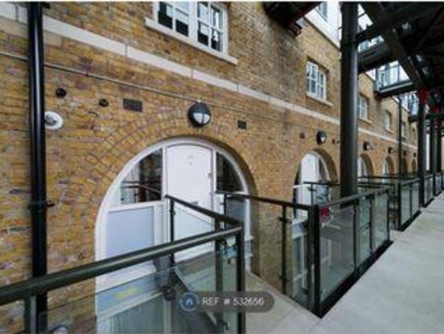 3 Bedrooms Flat for rent in Building 45, London SE18