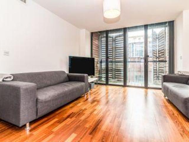 3 Bedrooms Flat for rent in Burton Place, Manchester M15