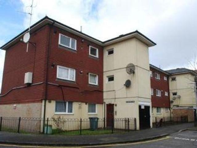 3 Bedrooms Flat for rent in Byford Close, London E15