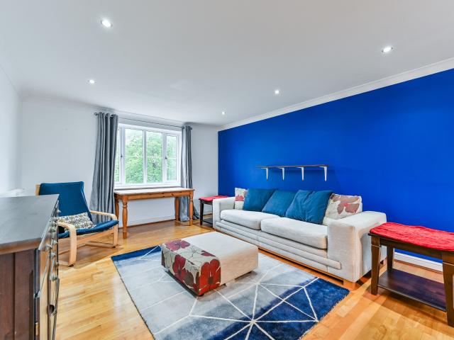 3 Bedrooms Flat for Rent in Goddard Place | Foxtons