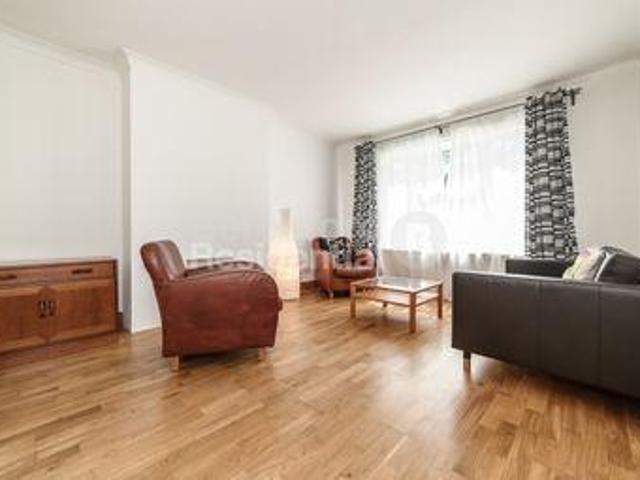 3 Bedrooms Flat for rent in Gordon Grove, London SE5