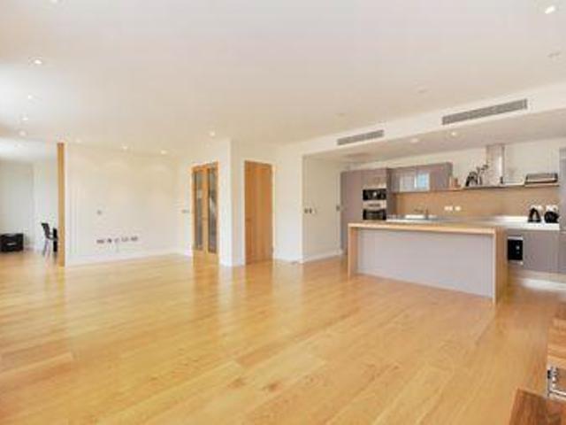 3 Bedrooms Flat for rent in Gatliff Road, London SW1W
