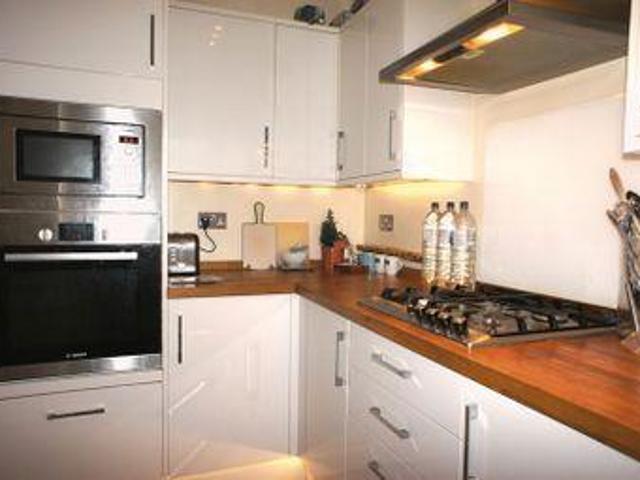 3 Bedrooms Flat for rent in Gauden Road, London SW4