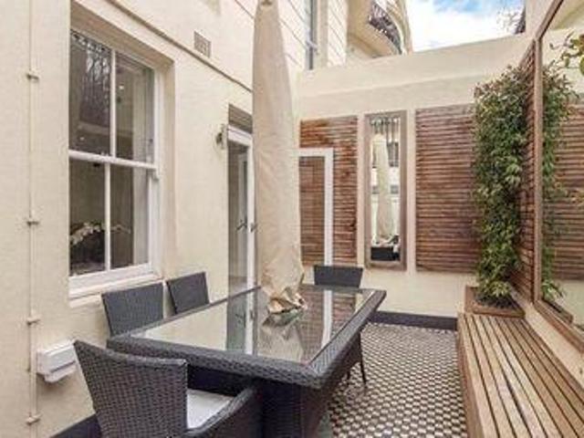 3 Bedrooms Flat for rent in Garden House, 86 92 Kensington Gardens Squar, London W2