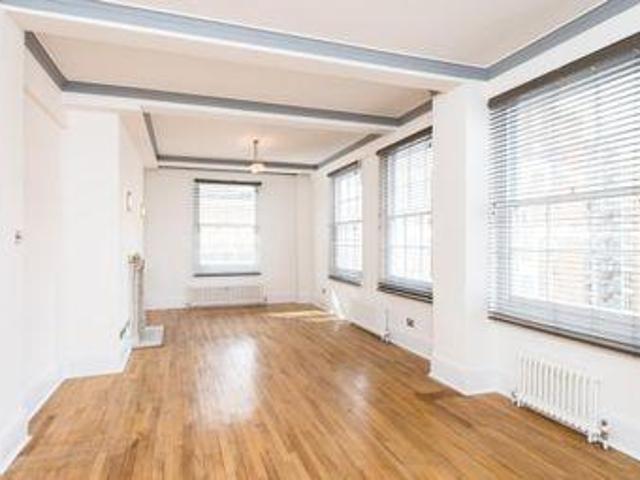 3 Bedrooms Flat for rent in George Street, London W1H