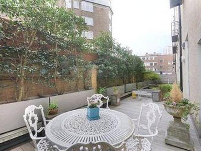 3 Bedrooms Flat for rent in George Street, London W1H