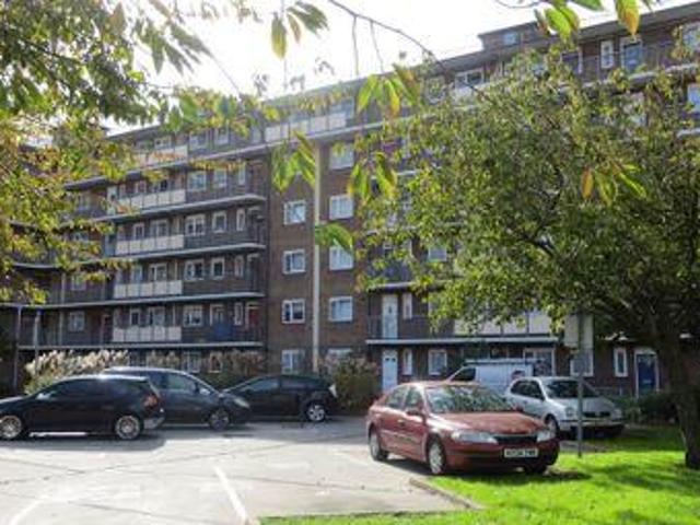 3 Bedrooms Flat for rent in Gernon Road, London E3