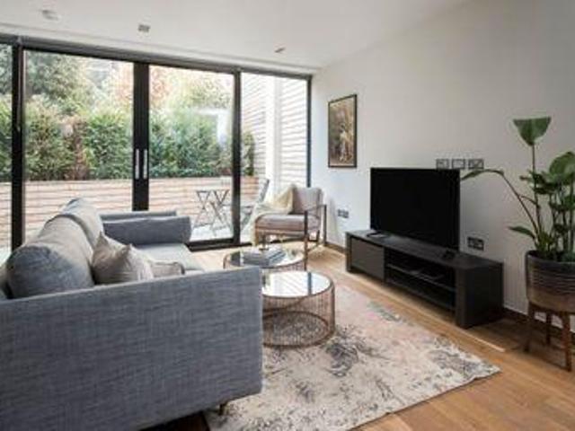 3 Bedrooms Flat for rent in Gifford Street, London N1