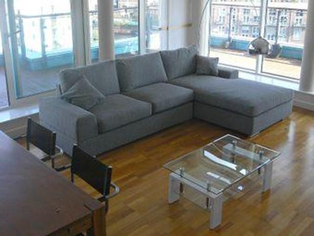 3 Bedrooms Flat for rent in Glasshouse, Canal Square, Birmingham B16