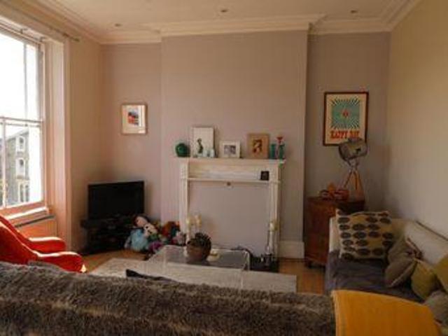 3 Bedrooms Flat for rent in Glenton Road, Blackheath, London SE13