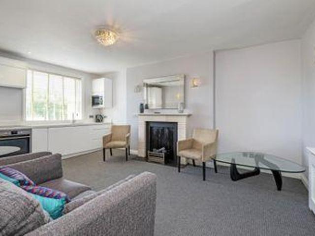 3 Bedrooms Flat for rent in Gloucester Terrace, London W2