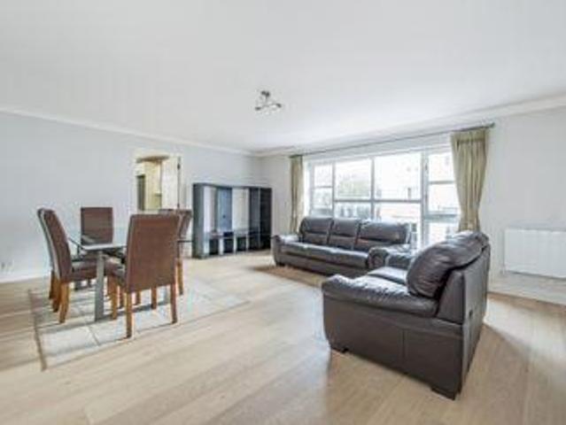 3 Bedrooms Flat for rent in Gloucester Terrace, London W2